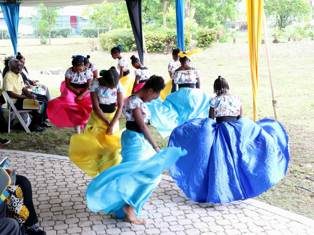 Grand Bahama Hosts Flag Raising for 52nd Independence