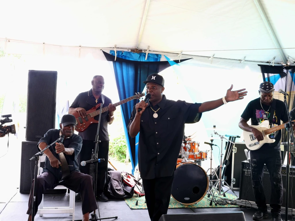 Grand Bahama Hosts Flag Raising for 52nd Independence