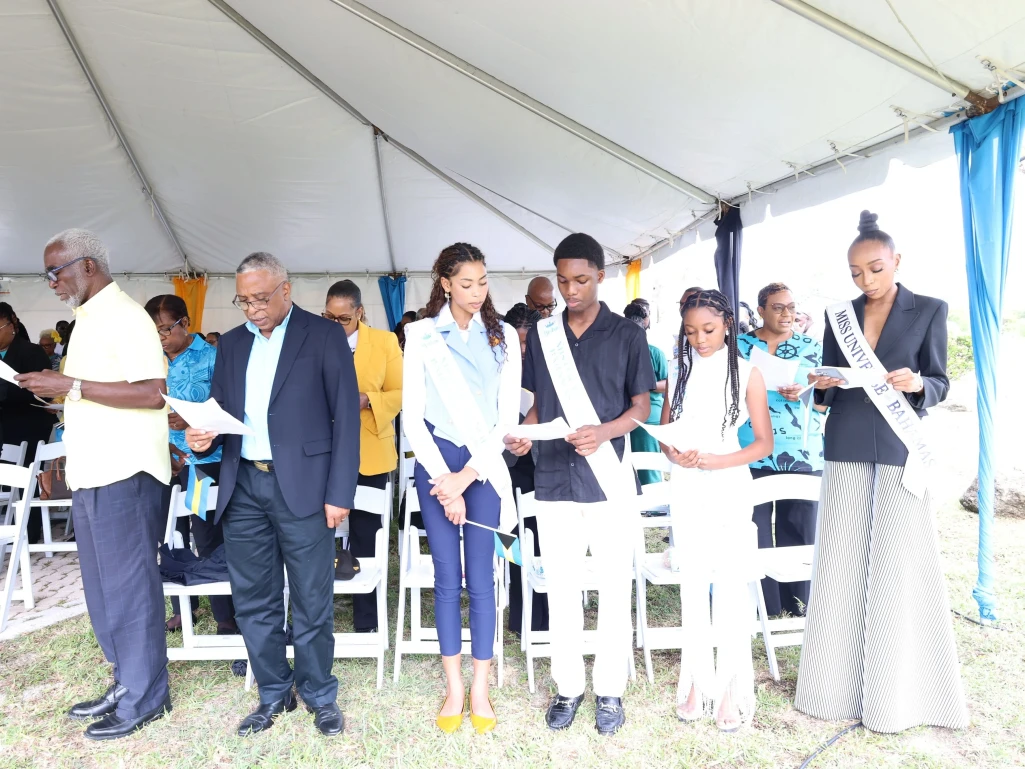 Grand Bahama Hosts Flag Raising for 52nd Independence