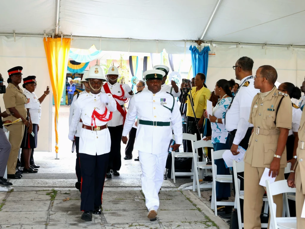 Grand Bahama Hosts Flag Raising for 52nd Independence