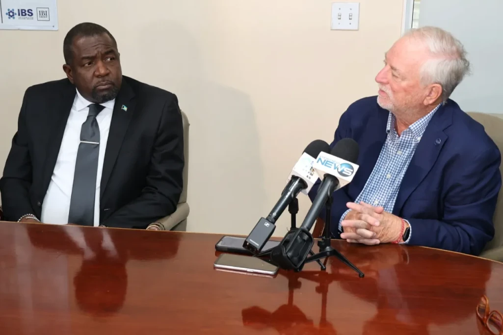 Minister Bowleg Meets with R&A Golf Representative