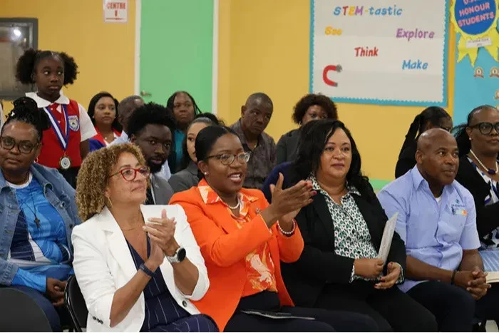 Junior Sailing Program youth meet CARICOM Assistant Secretary General ...