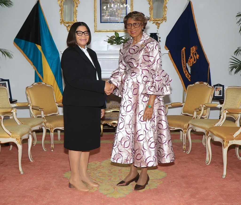 The Governor General greets history-making Methodist communi