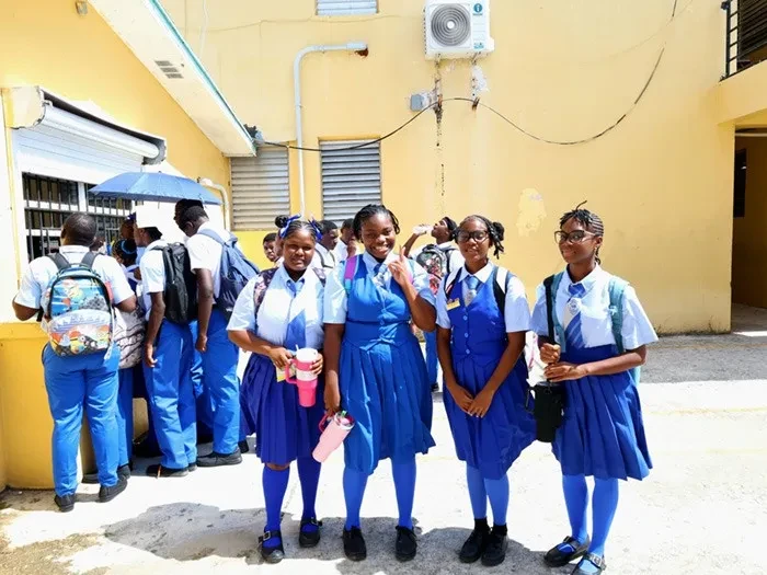 Holmes Rock Junior High Opens Its Doors as Students Across G